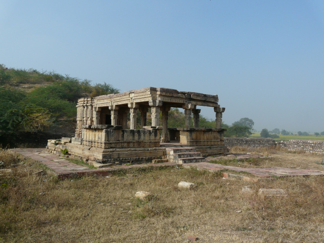 01 01 aiti – Echoes in the Mist